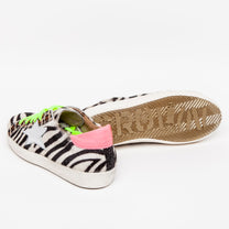 Sneakers in stampa zebrata e fluo. | TreemmeCreazioni
